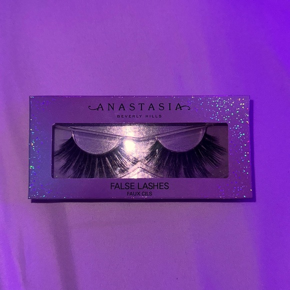 Anastasia Beverly Hills | Makeup | Nwt Anastasia Beverly Hills False ...